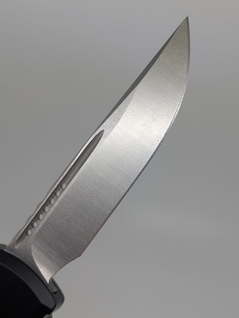 Microtech UTX-85 S/E Gen IV Black Stonewash Out the Front Knife – Penchetta